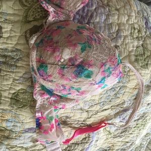 Victoria's Secret | Intimates & Sleepwear | 34d Victorias Secret Bra ...